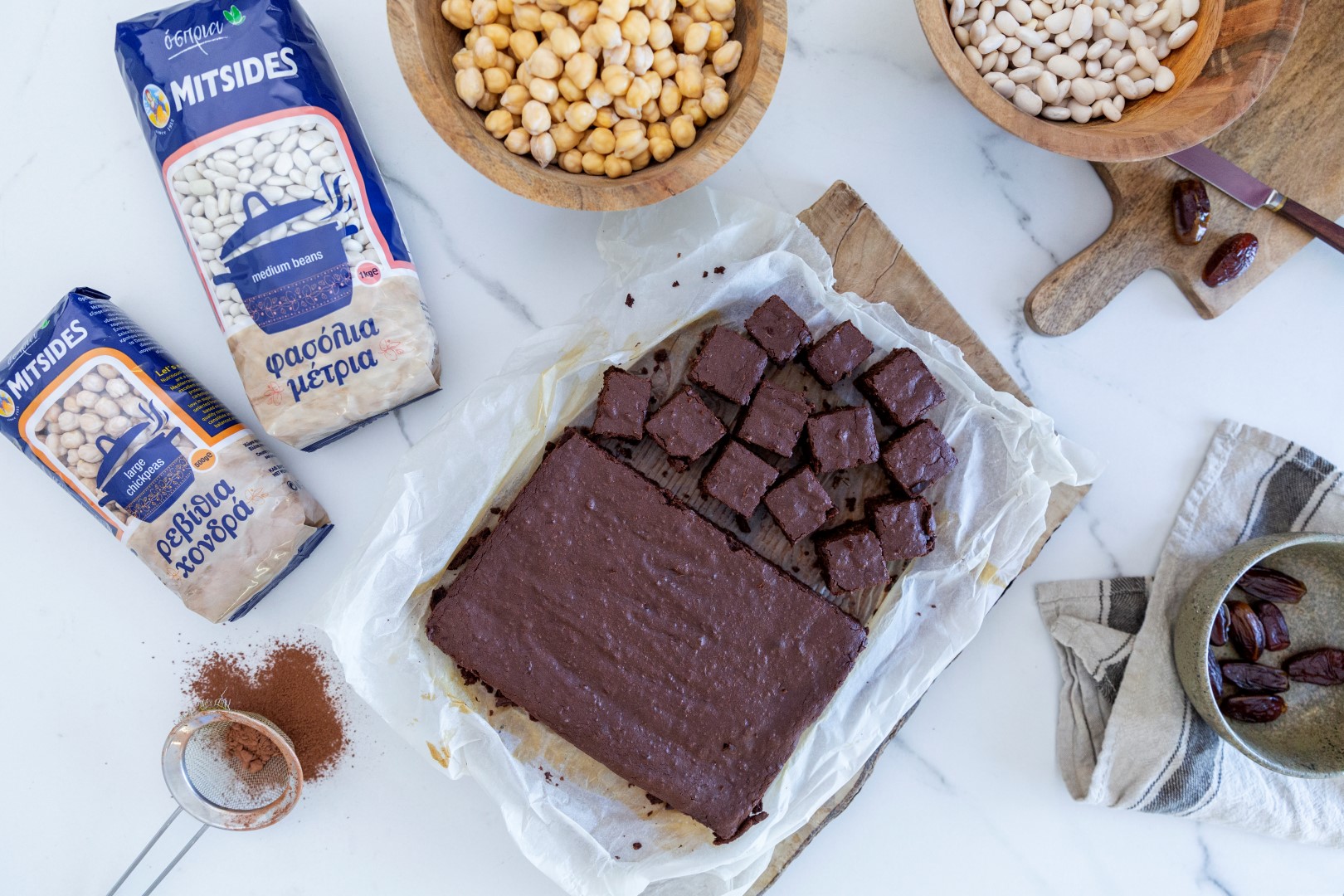 Bean and chickpea brownies - Mitsides Group